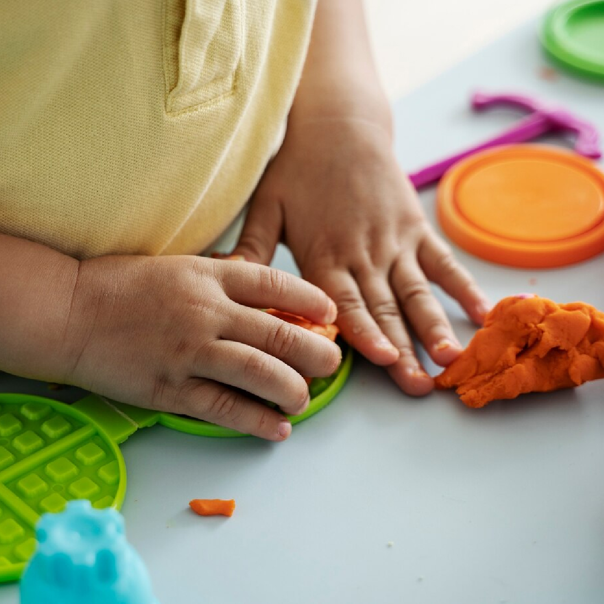 Taller de Moldeado en Plastilina "Moldeando Mi Mundo" - Cajamag